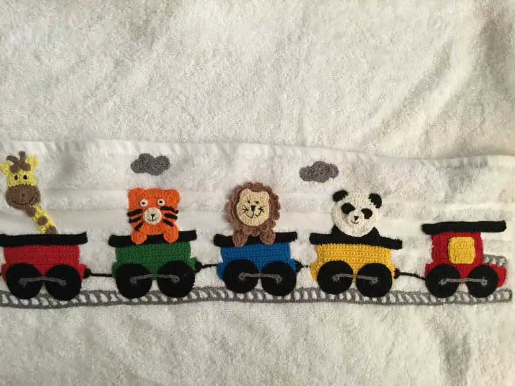 Crochet Pattern Joining Train Series Together (UK version) • Kerri's ...