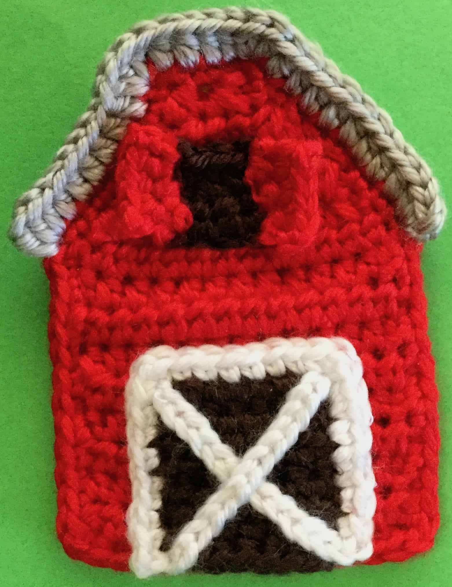 crochet-barn-barn-front-with-small-window • Kerri's Crochet