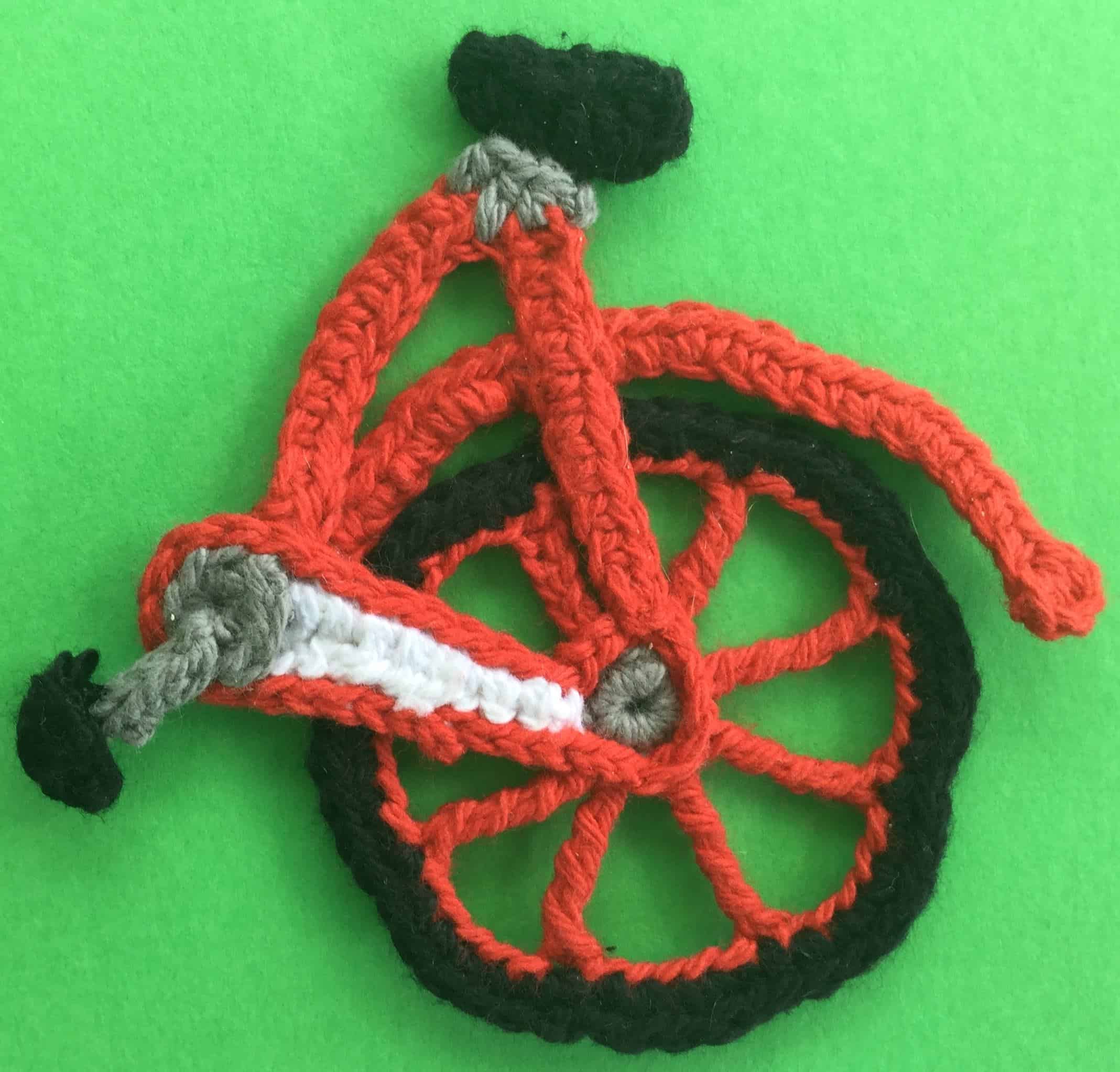crochet-bicycle-applique-back-fender-with-seat-frame • Kerri's Crochet