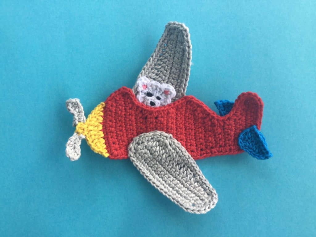 finished-crochet-plane-applique-landscape • Kerri's Crochet