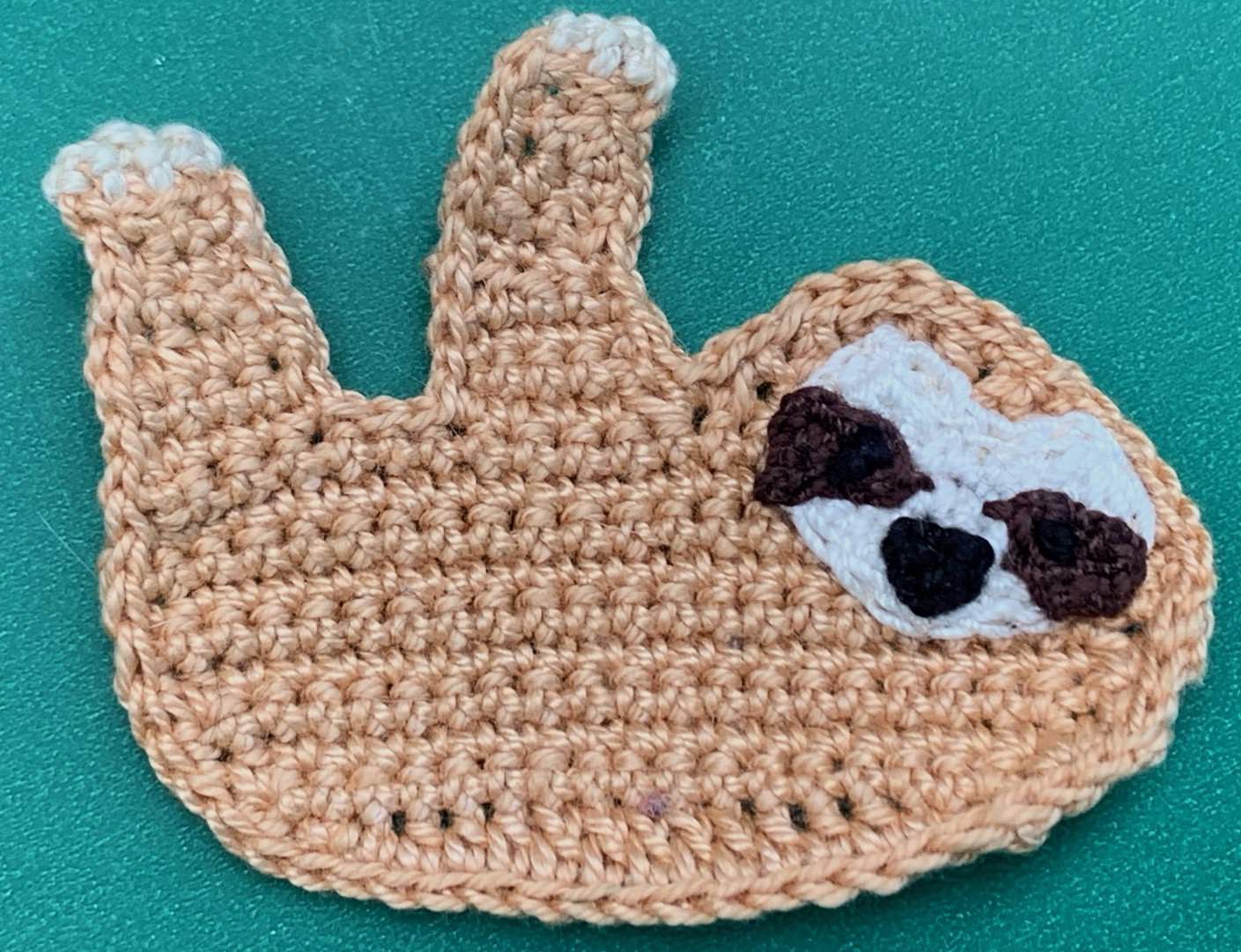 crochet-hanging-sloth-2-ply-body-with-face • Kerri's Crochet