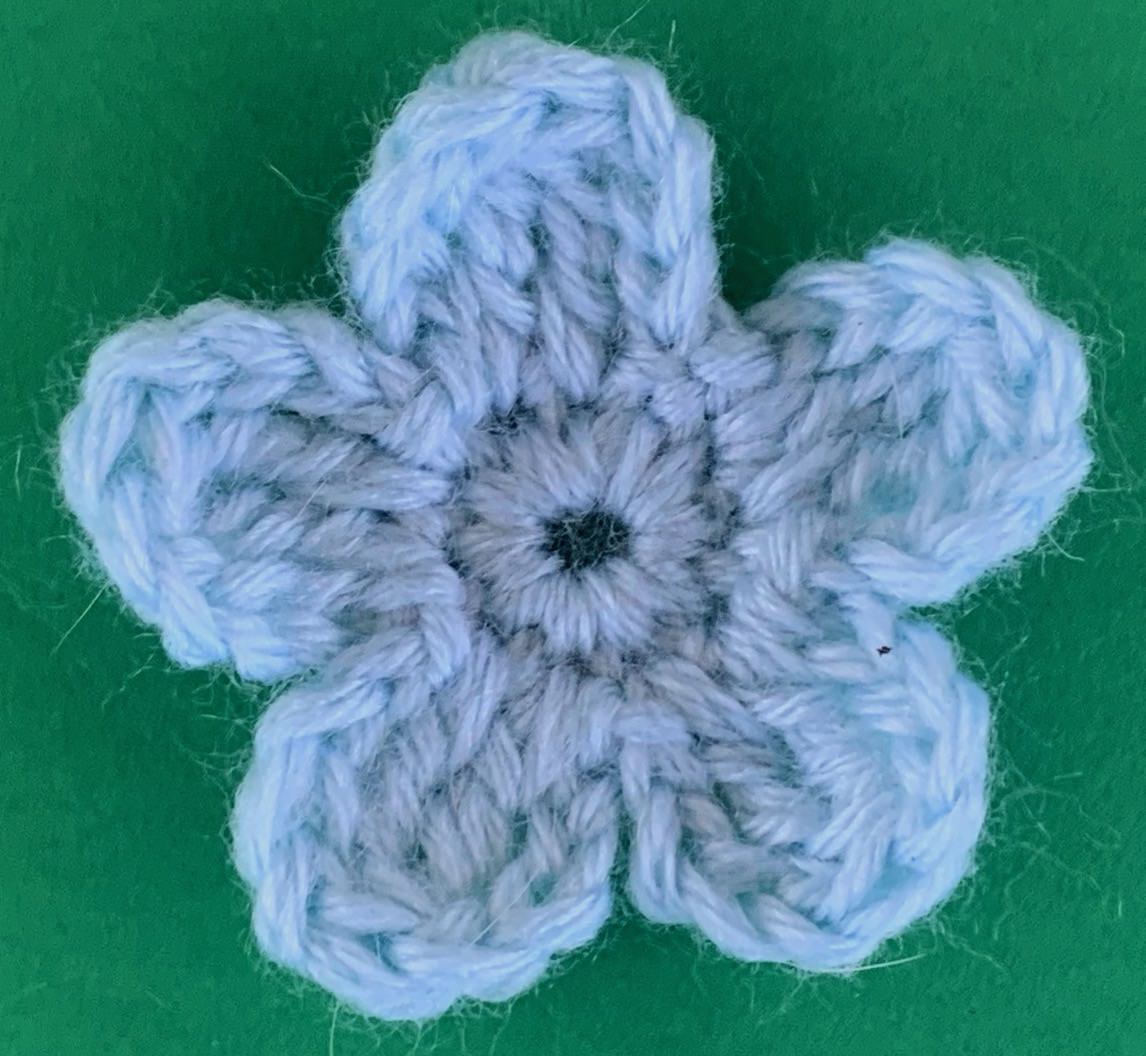 Scarf with Crocheted Flowers & Braid Pattern • Kerri's Crochet