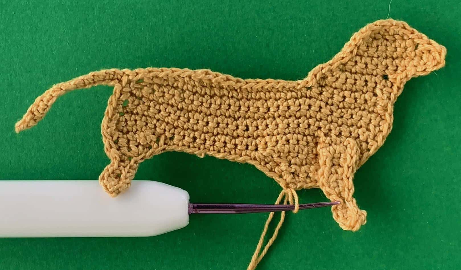 crochet-sausage-dog-2-ply-joining-for-far-front-leg • Kerri's Crochet