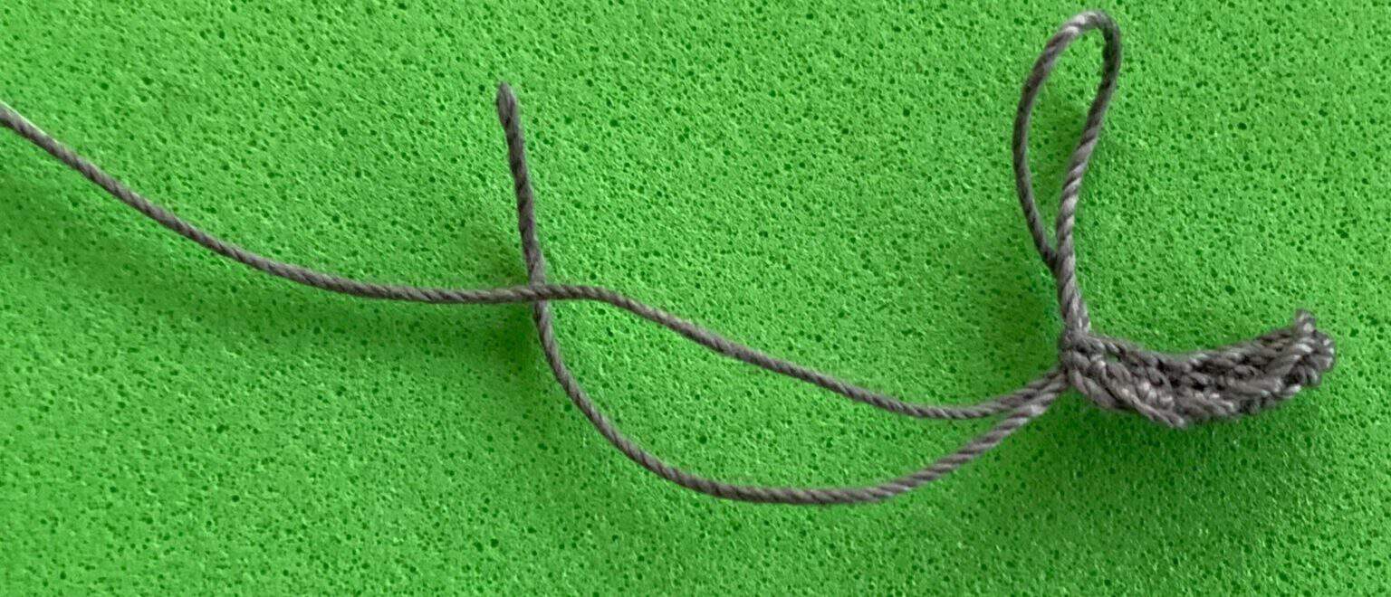 crochet-violin-2-ply-chin-rest-row-1 • Kerri's Crochet